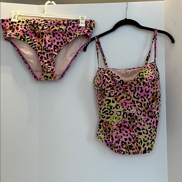 Victoria's Secret | Swim | Victorias Secret Pink And Black Bikini Set ...
